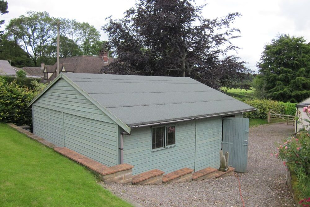 Insulated Garden Sheds and Workrooms